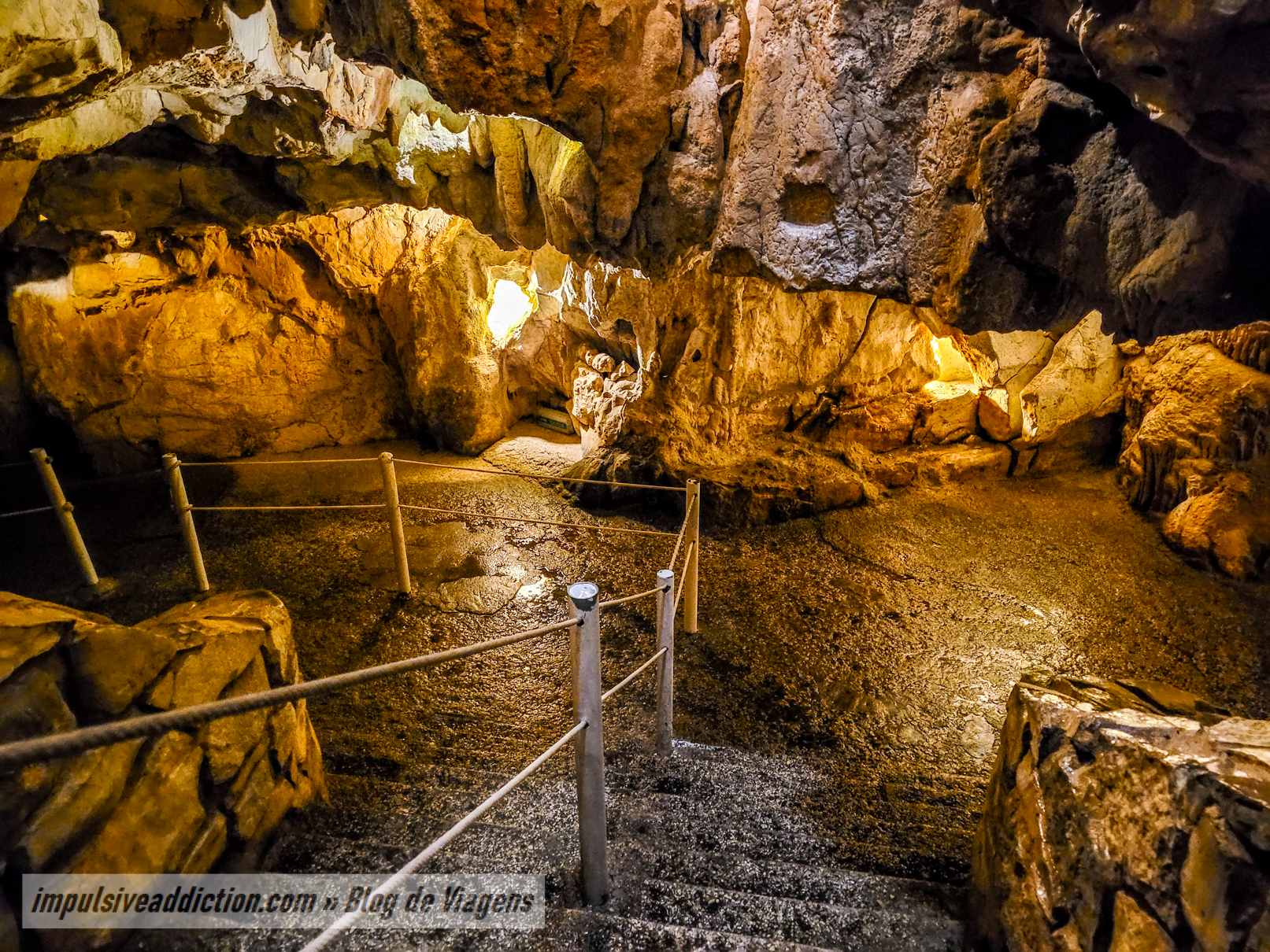 4 Grutas da Serra de Aire em Alvados, Fátima e Mira de Aire