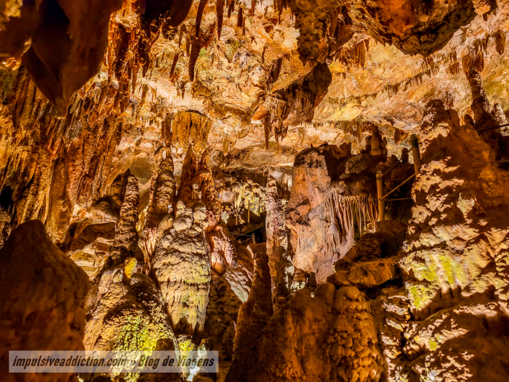 Mira de Aire Caves in Central Portugal | How to visit?