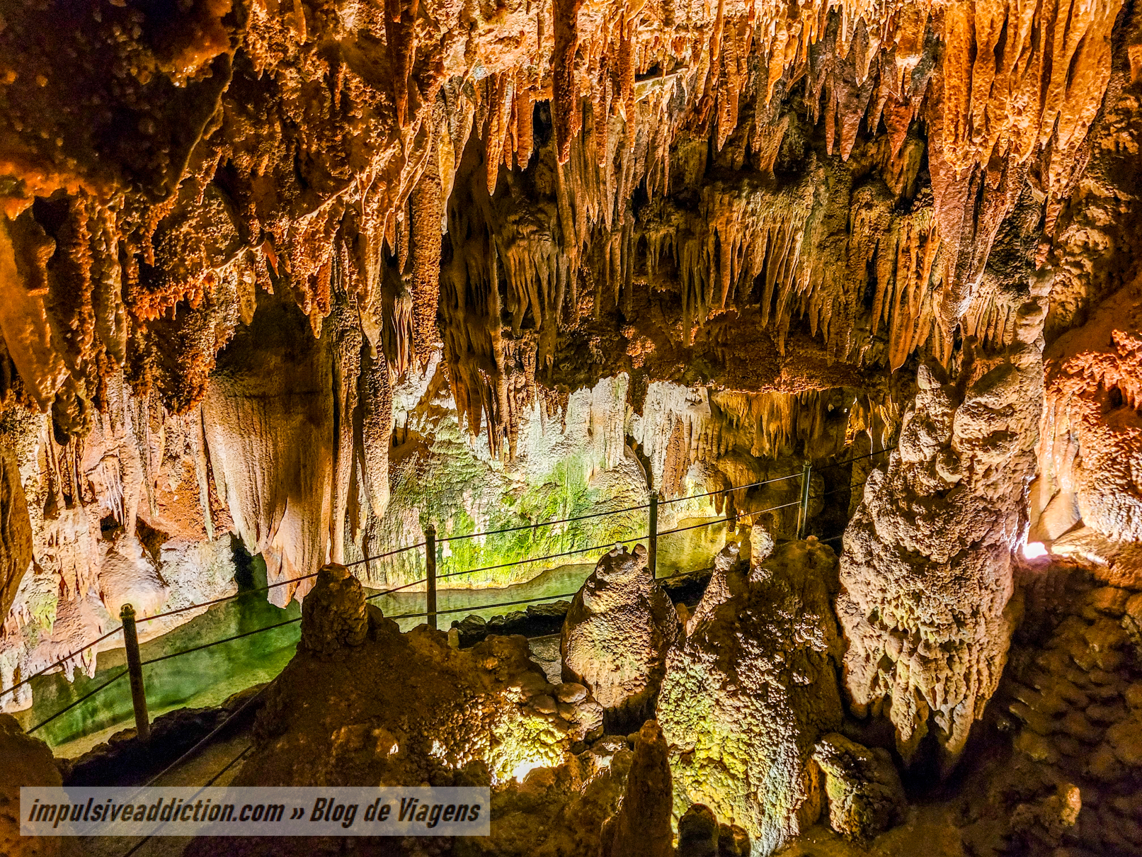 4 Grutas da Serra de Aire em Alvados, Fátima e Mira de Aire