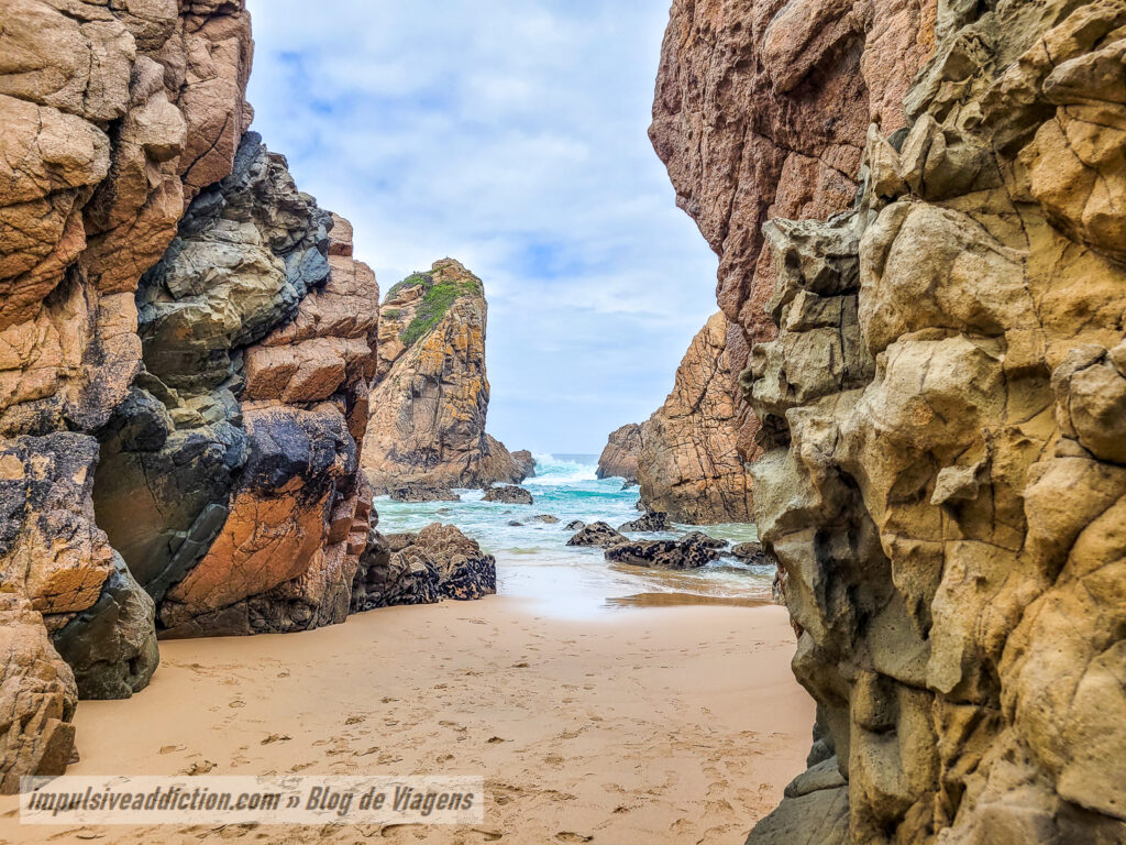 Ursa Beach | How to get there on a trail from Roca Cape?